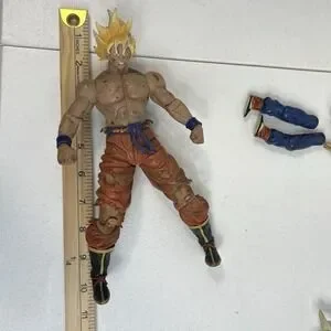 Dragon Ball | Toys | Dbz Movie Collection Battle Damaged Ss Goku Figure ...